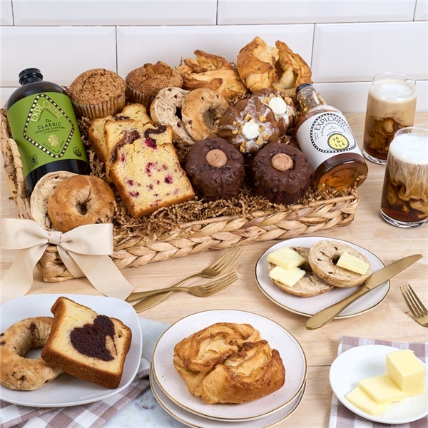 Cold Brew Coffee Drizzle and Pastries - Best Quality Coffee